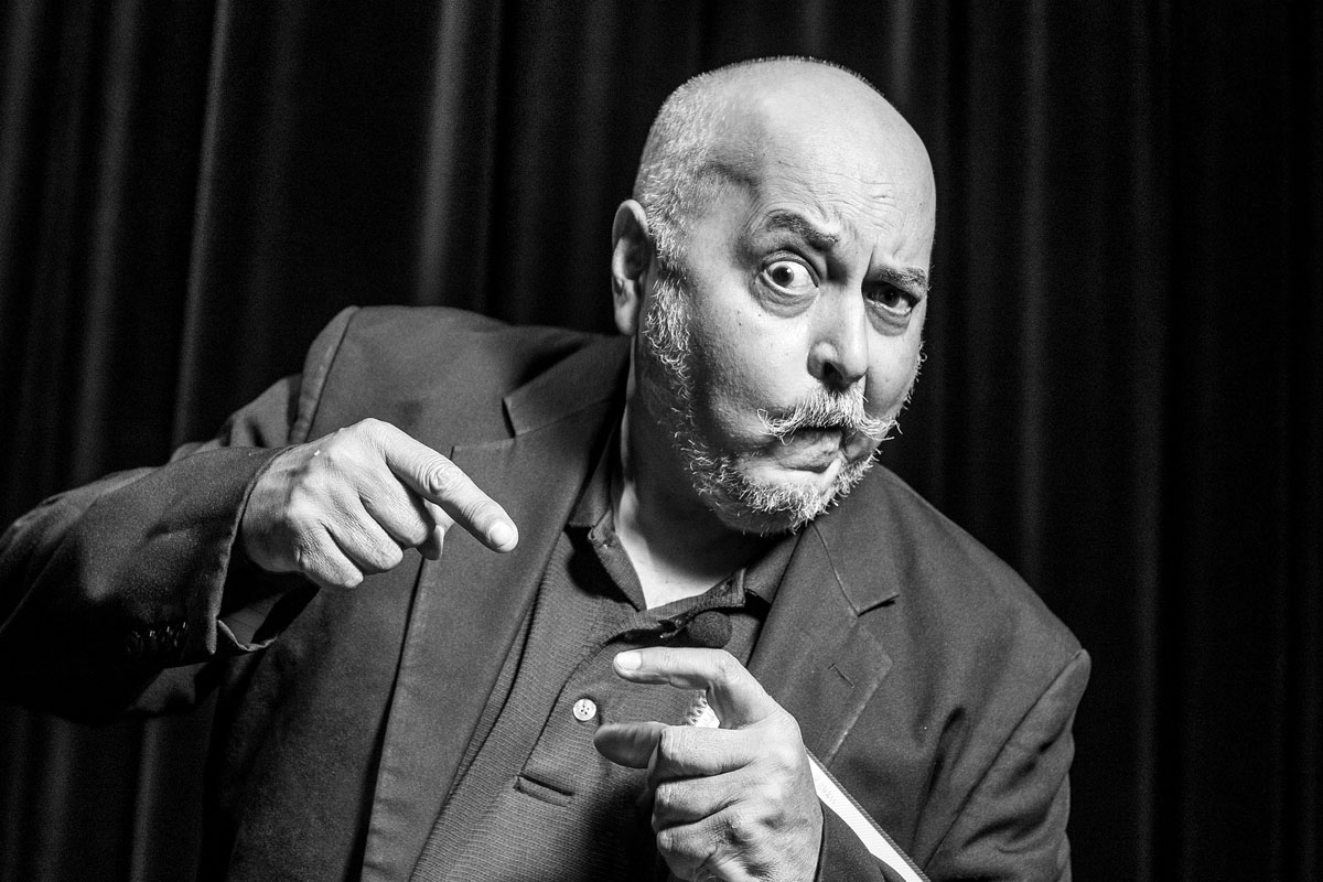 Claudio Nazoa: El sentido de hacer feliz de Zelensky lo hace valiente