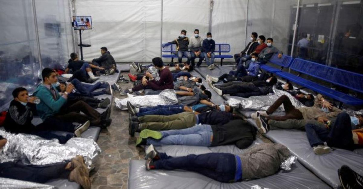Al menos 50 mil camas han sido ocupadas en refugios de migrantes en ...