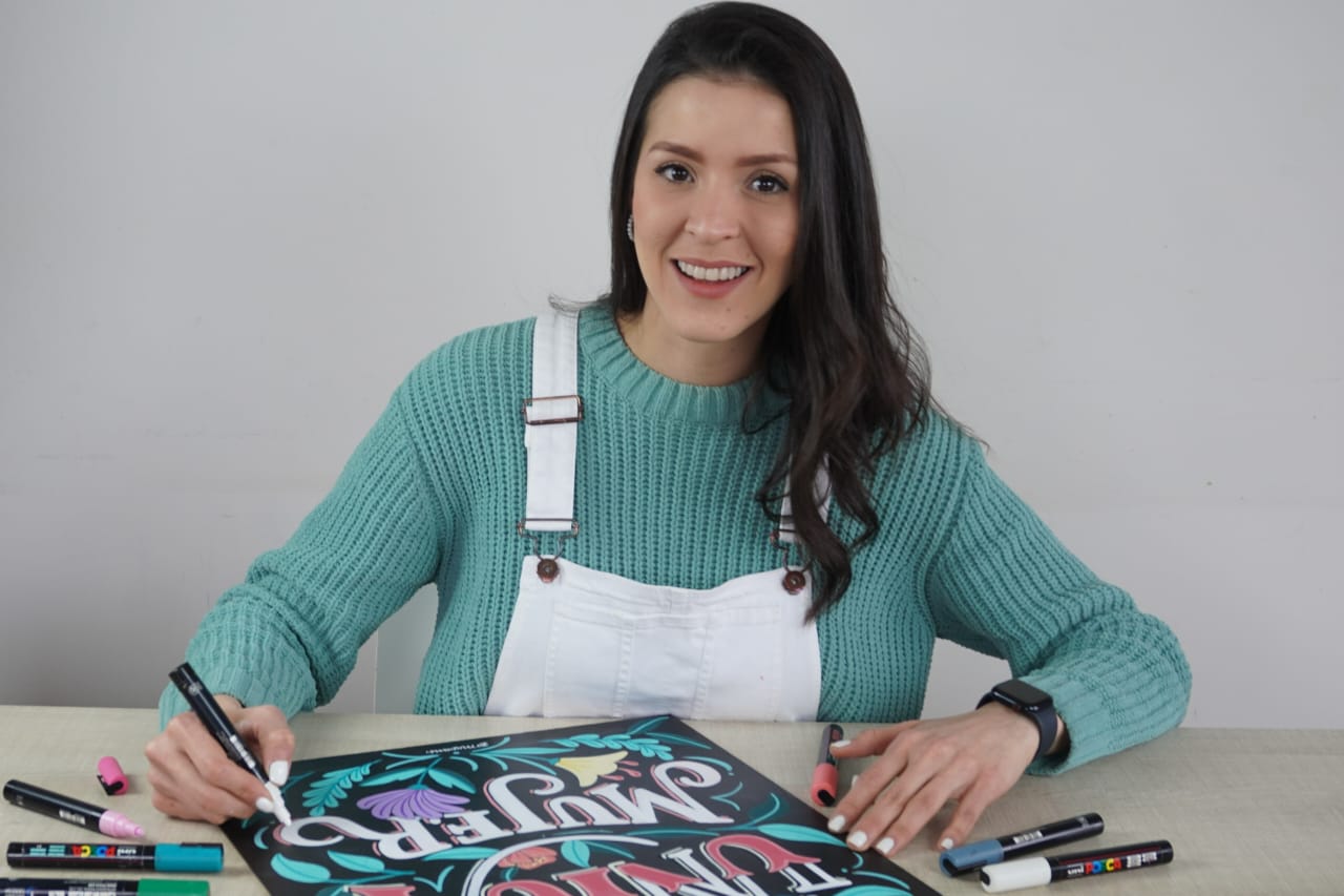 Daniela Porras se reinventó en España creando pizarras