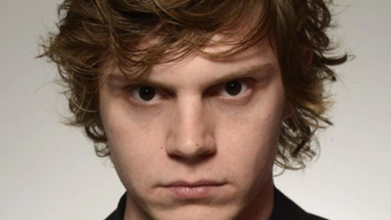 Lo que dijo Evan Peters sobre sus roles en la actuación
