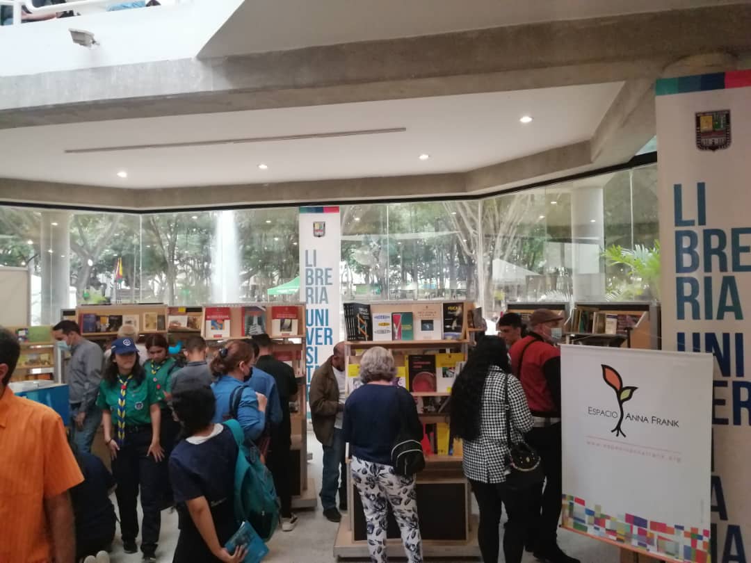 Todo listo para disfrutar del complejo ferial en Cara...