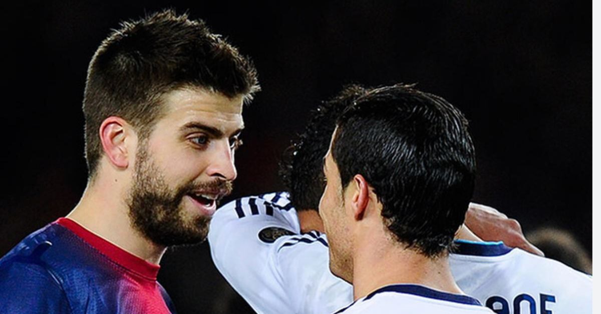 Cristiano Ronaldo y Gerard Piqué, en los palcos del Al-Awwal Park
