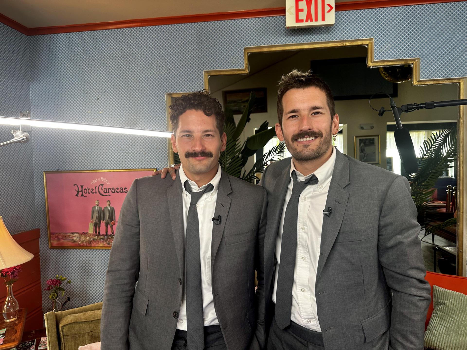 Mau y Ricky lanzaron su tercer álbum de estudio titulado "Hotel Caracas"