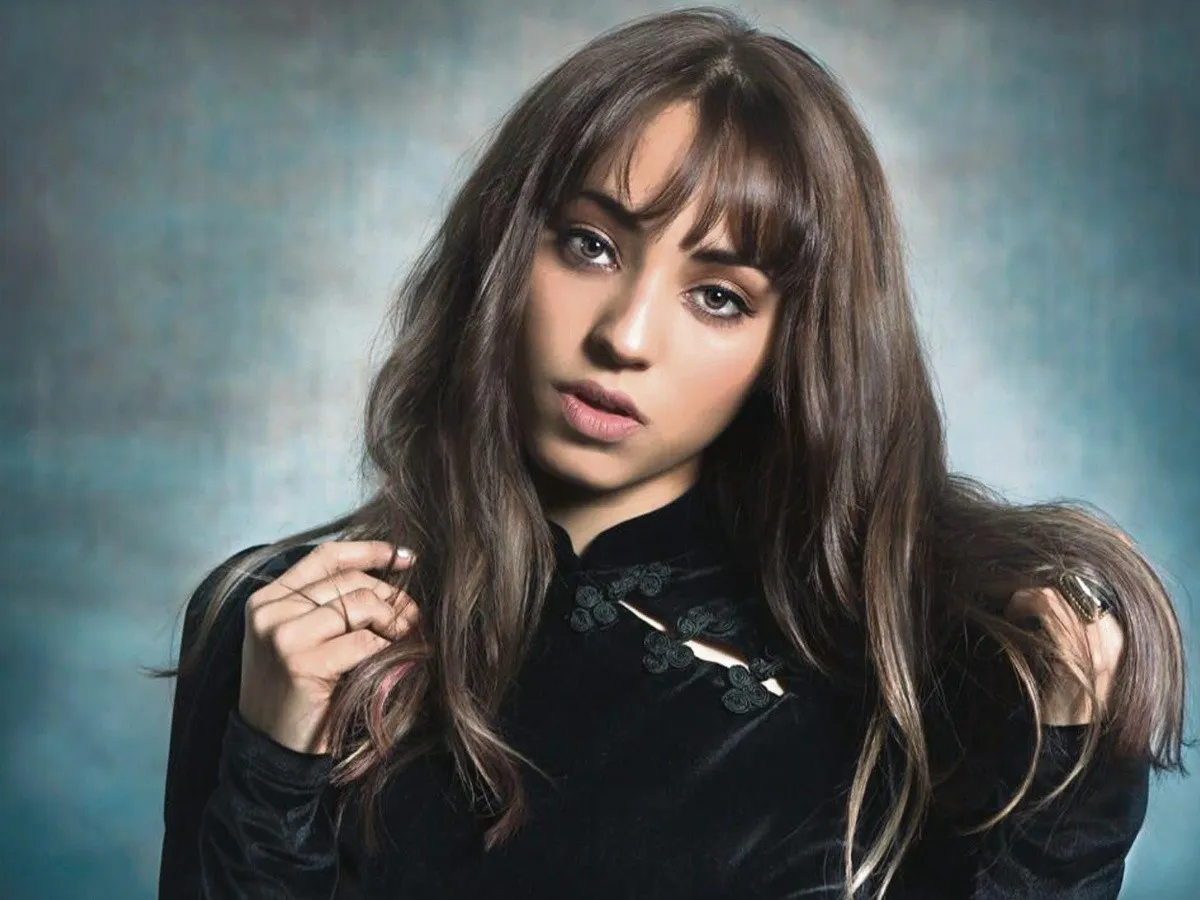 Meli G: El amor por el doblaje y la música - Mundo UR - Un mundo de ...