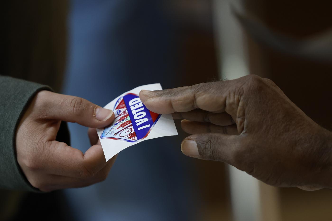 EEUU vota entre nervios, recelo y esperanza con fuertes medidas de ...