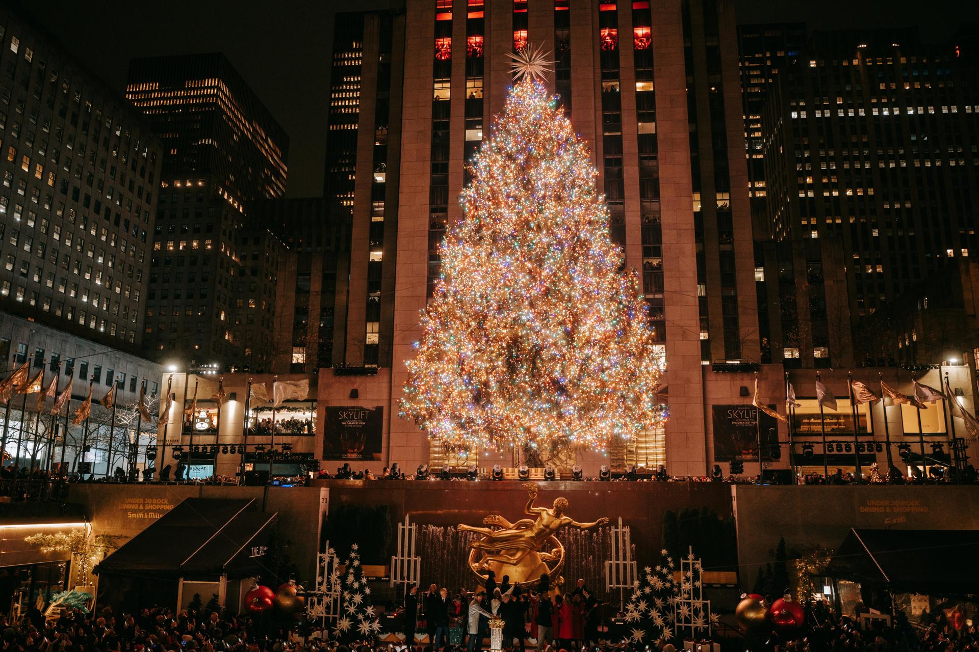 El Rockefeller Center marca el inicio de la Navidad en Nueva York con ...