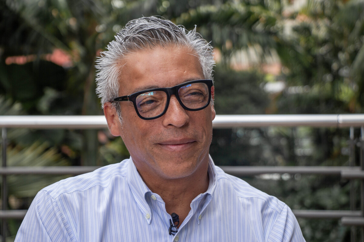 La trayectoria del radiodifusor John Fabio