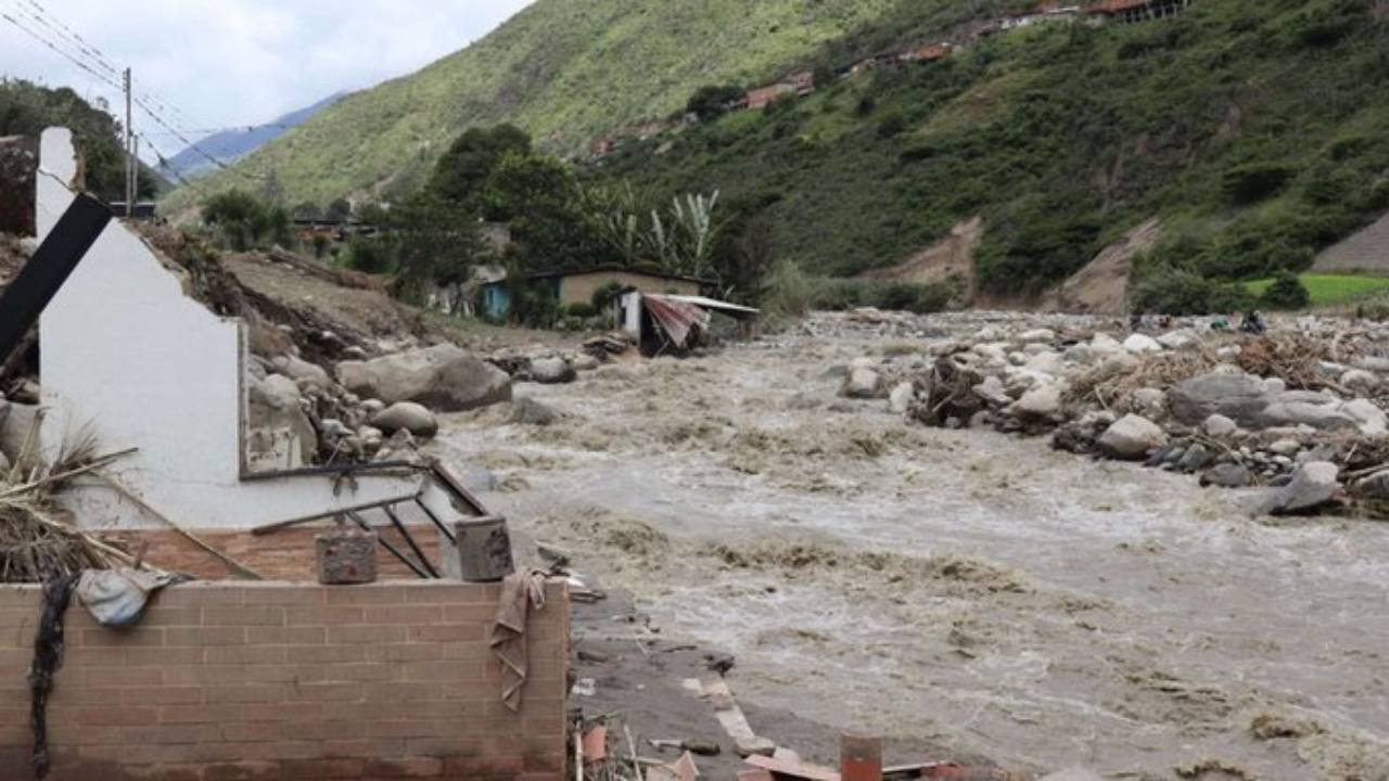Crecida del río Motatán arrasa con 5 viviendas y deja aisladas a 300 ...