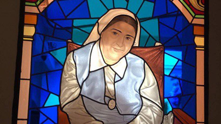 Conoce los milagros de la madre Carmen Rendiles