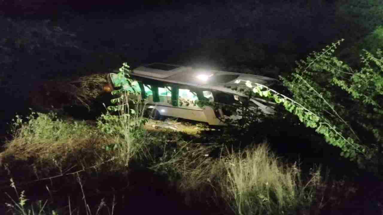 Más de 20 lesionados deja vuelco de un autobús con pasajeros en Falcón