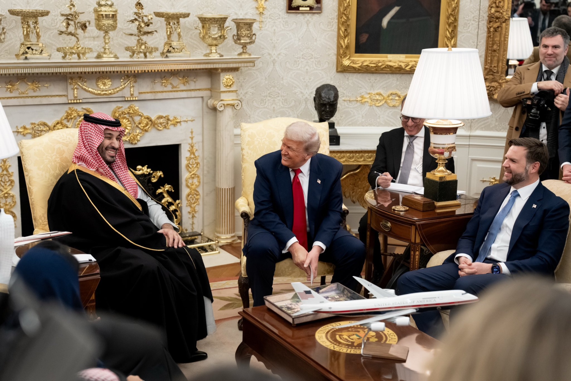 EEUU y Arabia Saudí firmaron un acuerdo en Inteligencia Artificial