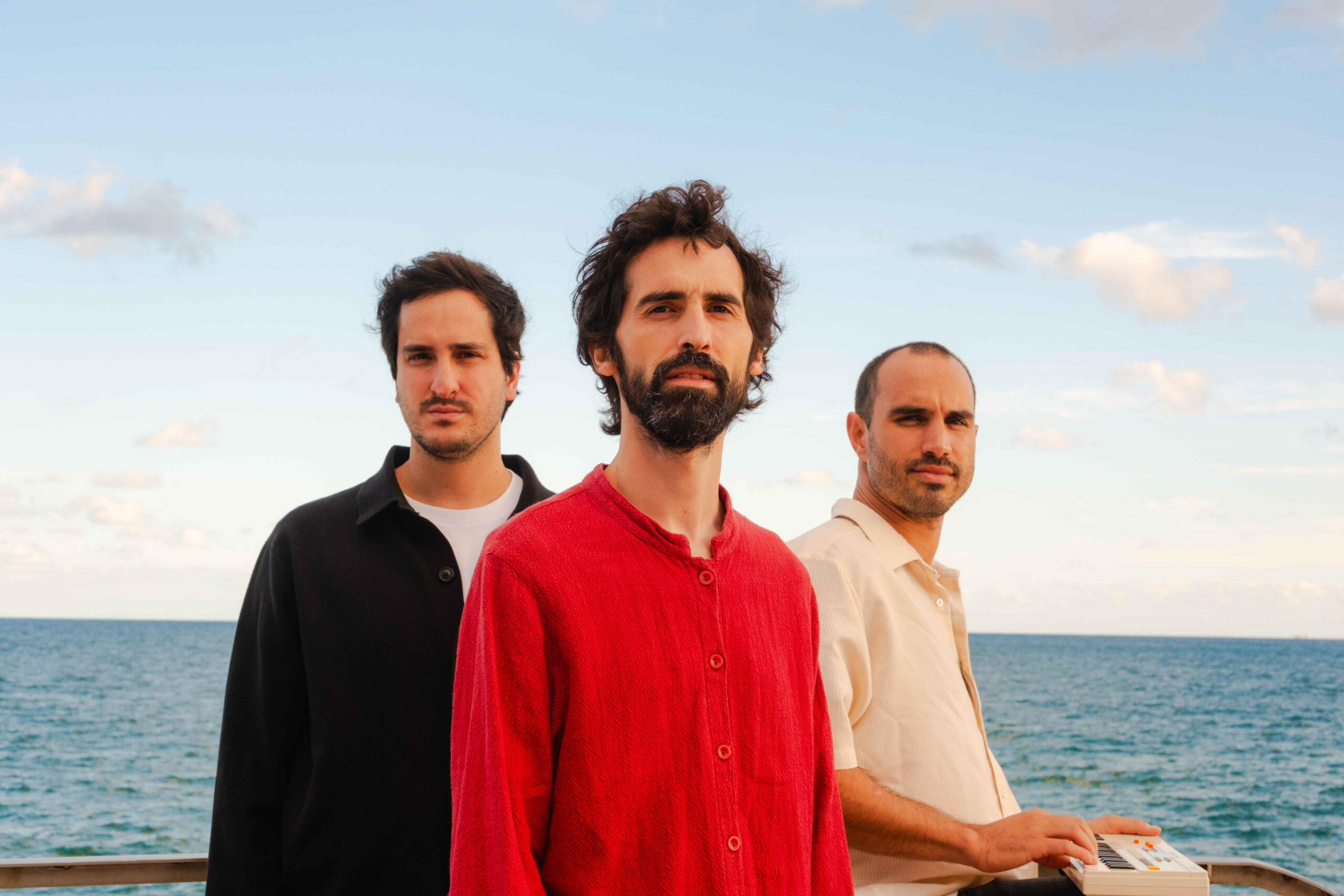 Americania regresa al ruedo con nuevo disco y un adelanto